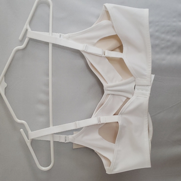 Playtex | Intimates & Sleepwear | Nwot Playtex Nursing Seamless ...